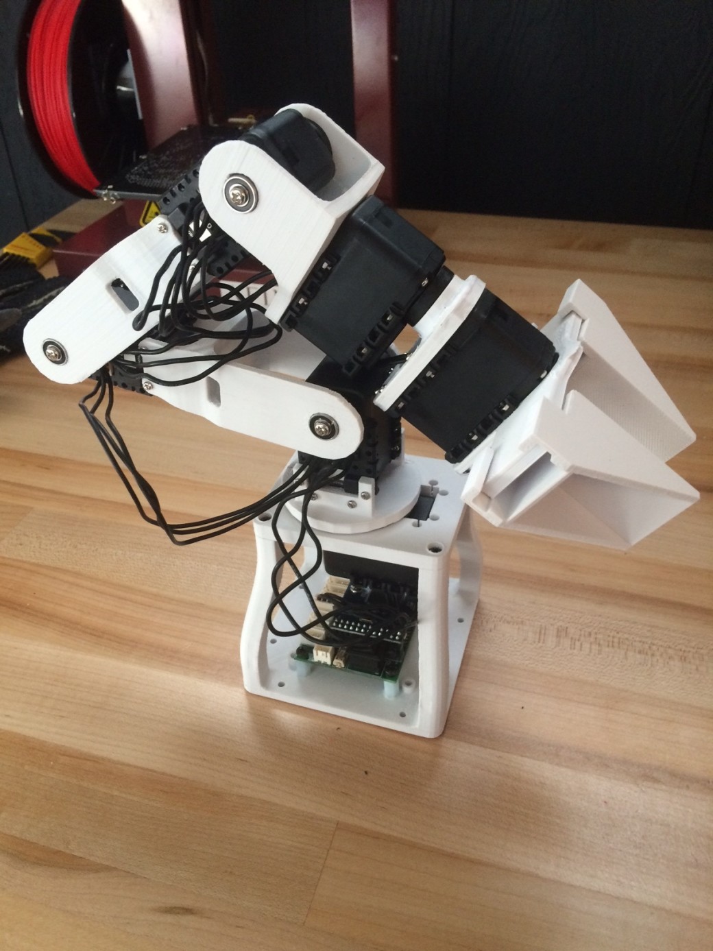 AX-12A Robotic Arm – Primo Robots